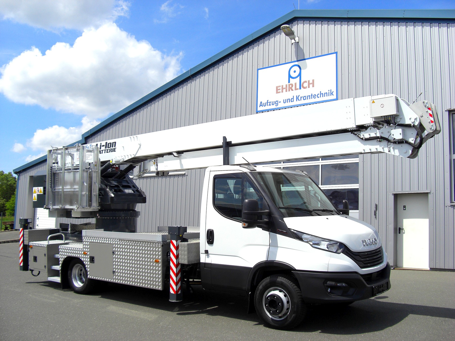 AMAK 65 E - der vollelektrische Autokran - Ehrlich Krane