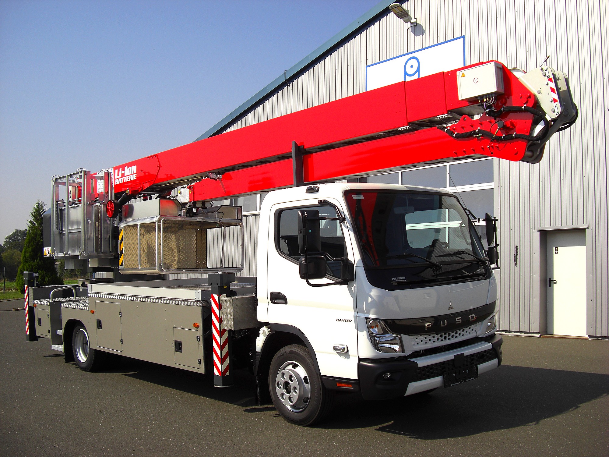 AMAK 65 E - der vollelektrische Autokran - Ehrlich Krane